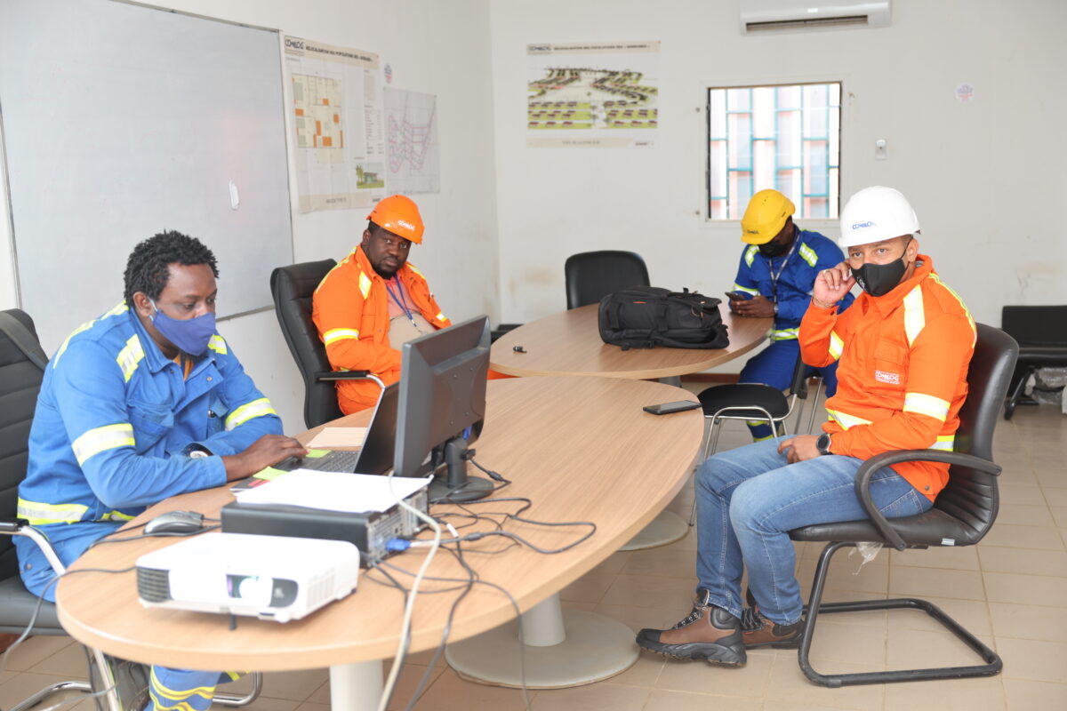 Le député du 2eme arrondissement de la commune de Moanda en visite sur ...