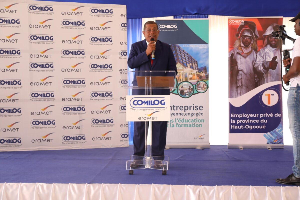 La direction générale de la Comilog présente ses vœux aux notables de la localité. - Comilog